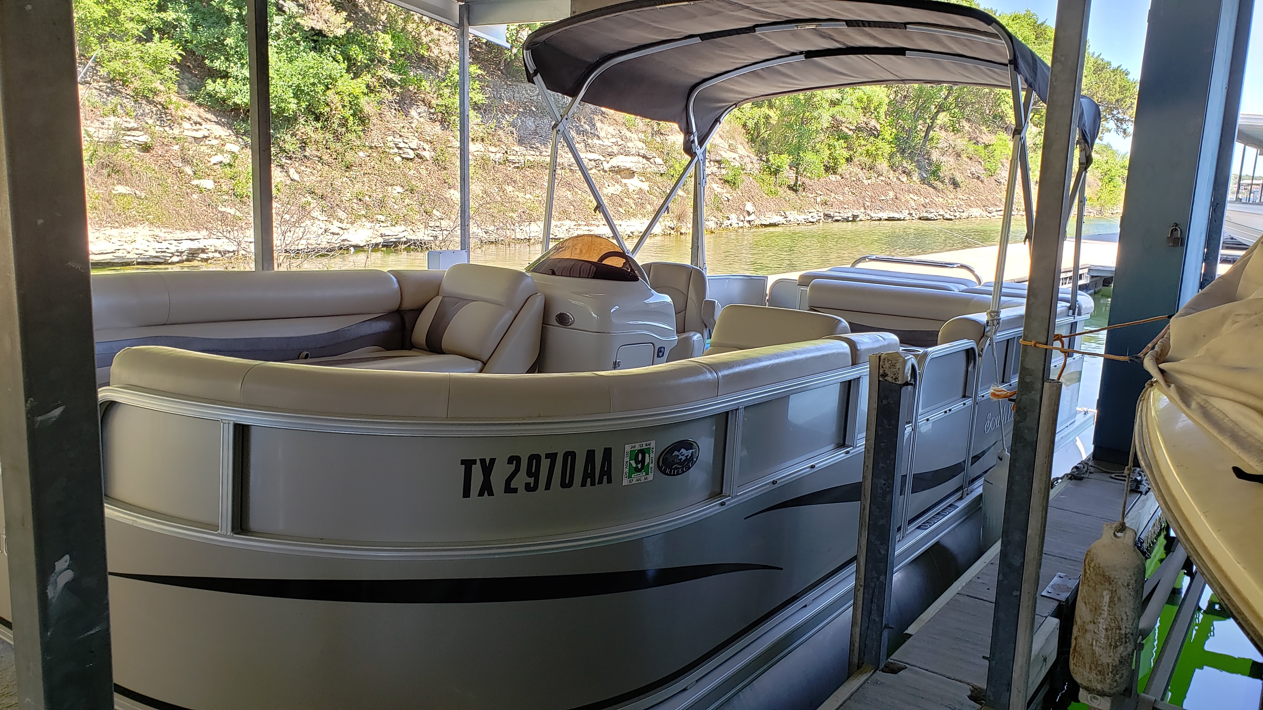 Boat Slips & Boat Rental, Party Barge, Jet Ski, Pontoon Rentals, Lake ...